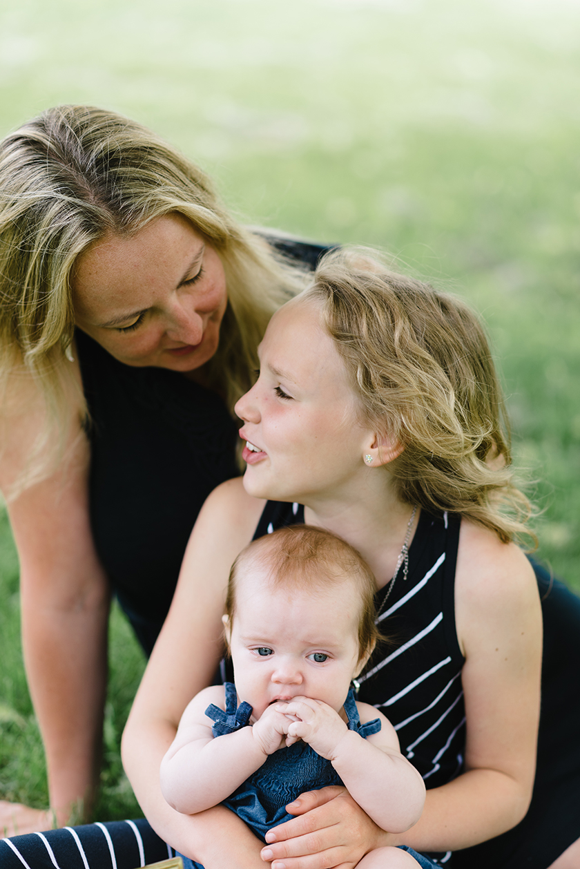 Ottawa River Family Session: Penny, Phoebe, Mae, and Jenny – Anne-Marie ...